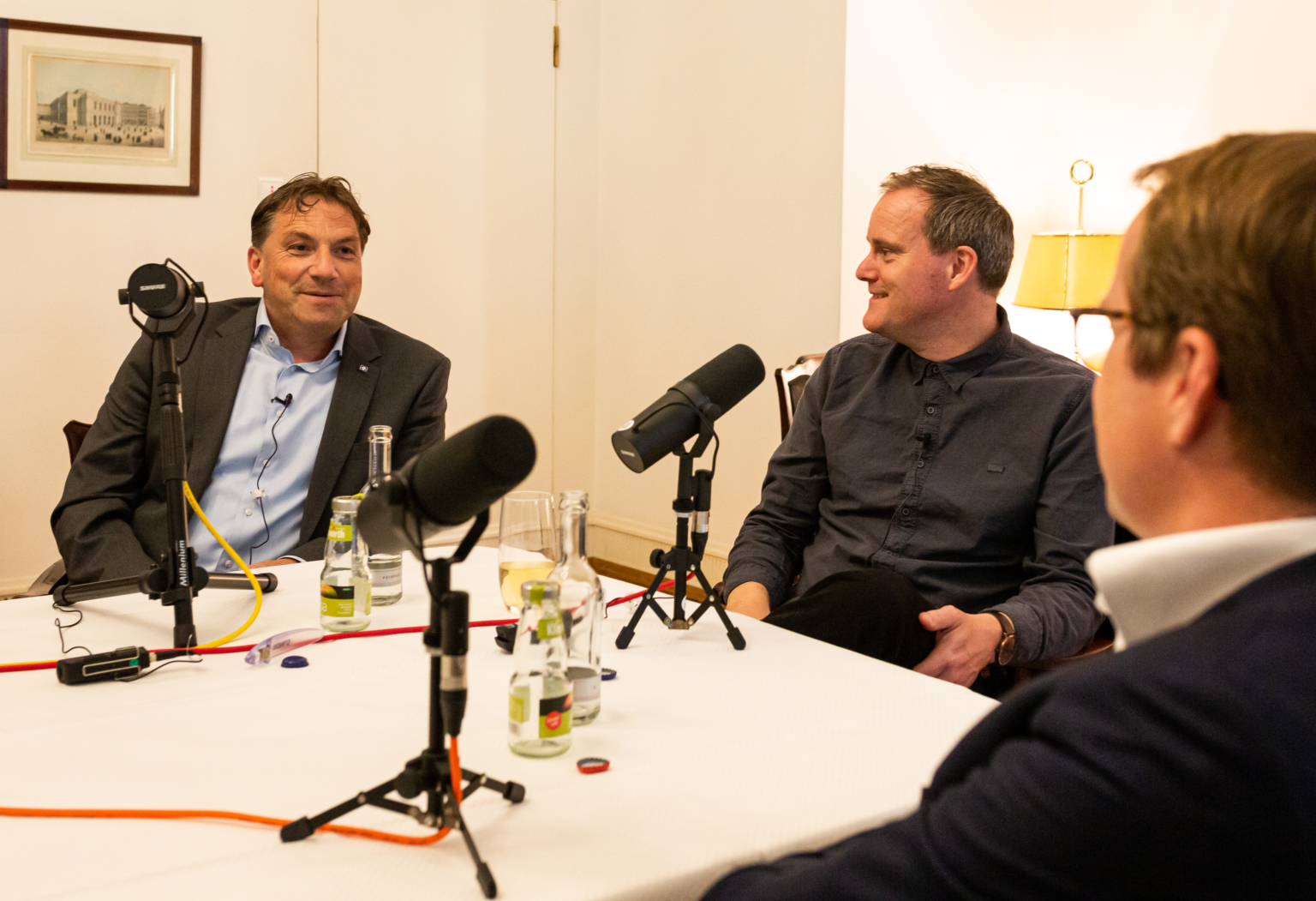 Podcast-Gipfel zwischen HSV- Vorstand und FC-St.-Pauli-Präsident