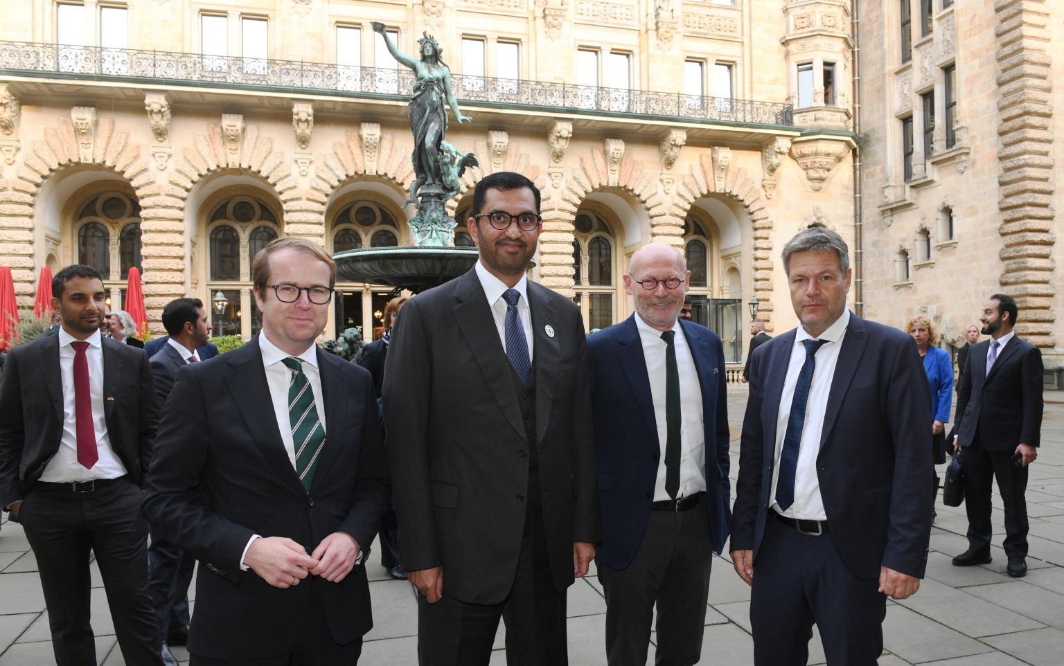 Erste Wasserstofflieferung in Hamburg eingetroffen